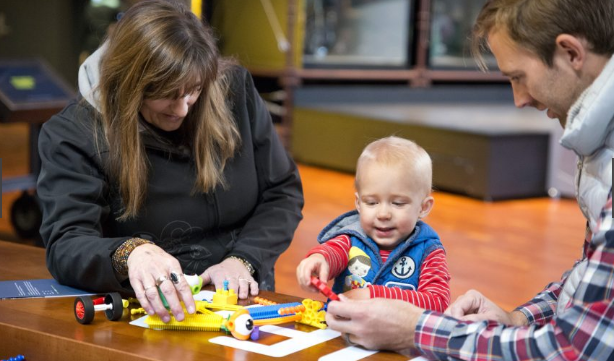 Community Day at MOHAI | Seattle Area Family Fun Calendar | ParentMap